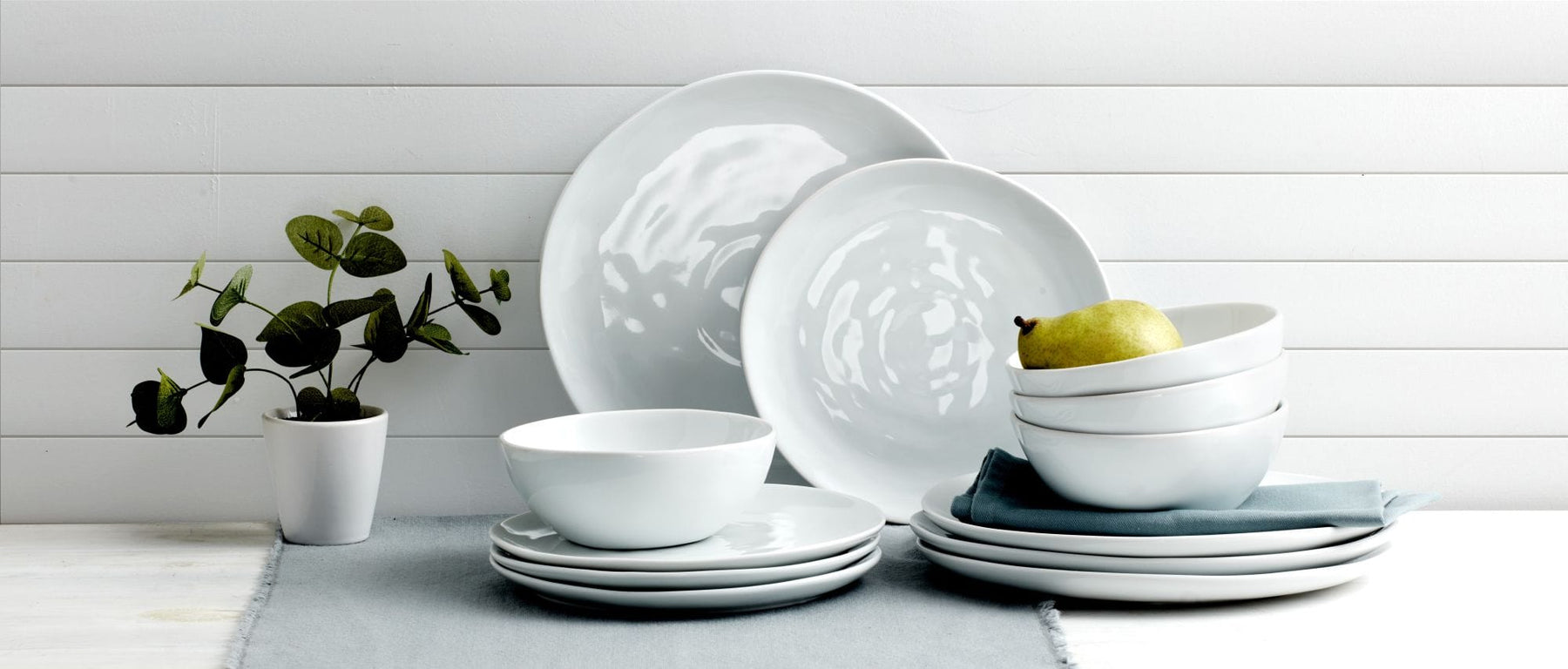 Everyday White® Organic 12 Piece Dinnerware Set, Service for 4